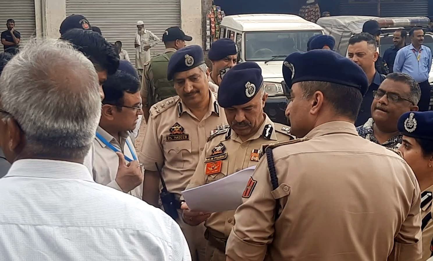 DGP, IG traffic visit Tharad section of Jammu-Srinagar Highway, review ...